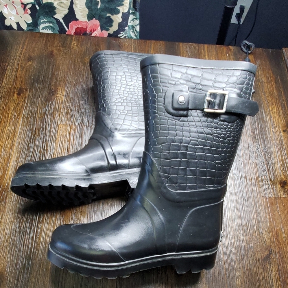 Michael Kors Croc Embossed Rubber Boots 6 - Gem